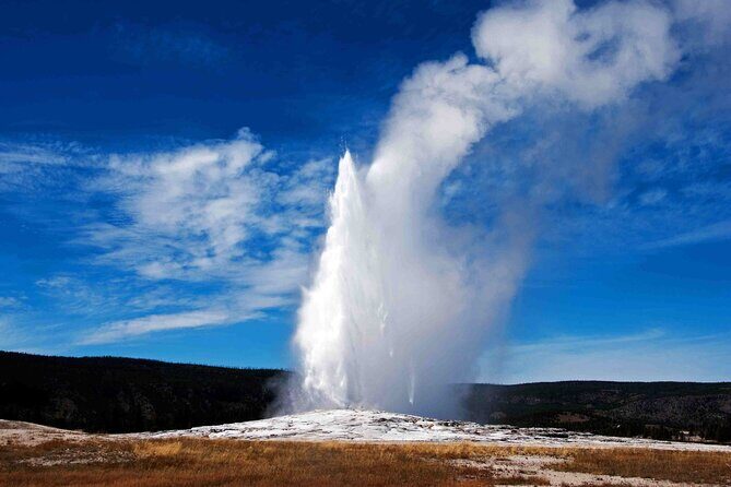 6-Day Yellowstone and Mount Rushmore Tour from Salt Lake City - What Makes This Tour Stand Out?
