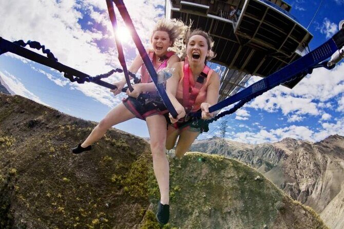 8 Day Southern Crossing Small Group Tour - Day 1: Christchurch - Starting in Style