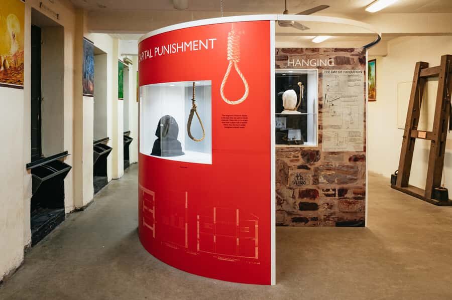 Adelaide: Ghosts, Dark Secrets and Paranormal Hunt Gaol Tour - The Guides and Atmosphere