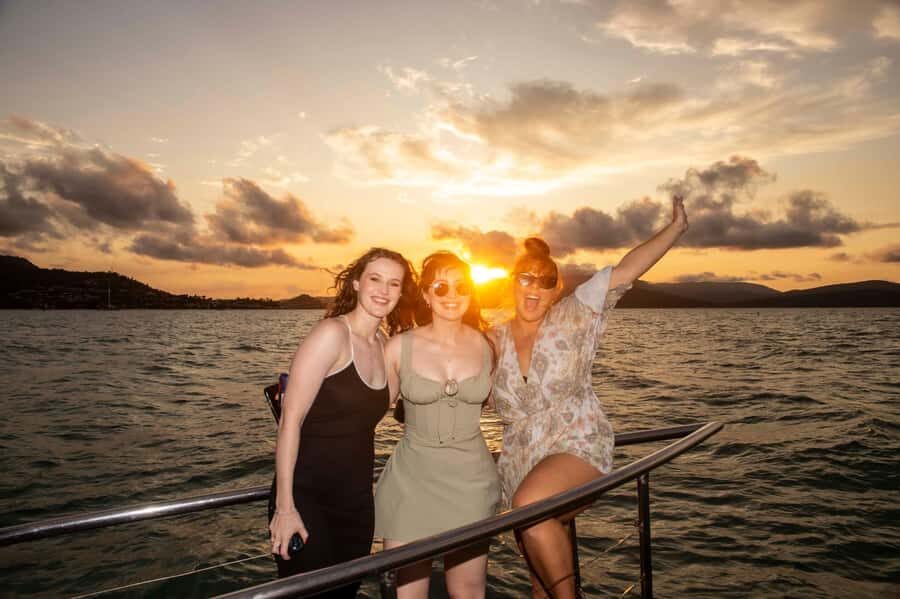 Airlie Beach: 2-Hour Sunset Cruise with Sparkling Wine - Practical Tips for a Smooth Experience