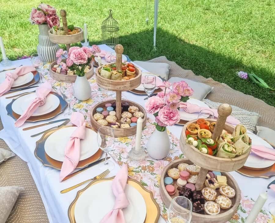 Airlie Beach - Luxurious pop up picnic at Headlands Park - The Experience: A Detailed Breakdown