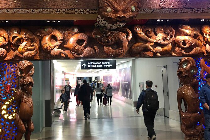 Airport Transfer From Auckland Airport To Auckland City - The Experience: A Close Look at the Journey