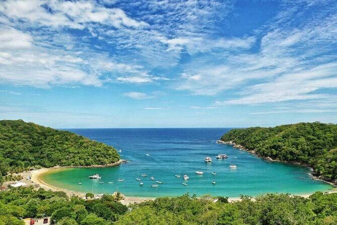 Amazing tour boat through wild nature in Huatulco Bays - Practical Details and Tips