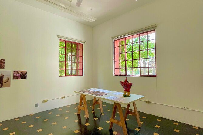 Architecture of Luis Barragan Walking Tour with Street Food - Exploring the Itinerary in Detail