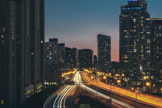 Arrival Private Transfe Toronto YYZ Airport to Toronto by Sedan - FAQs