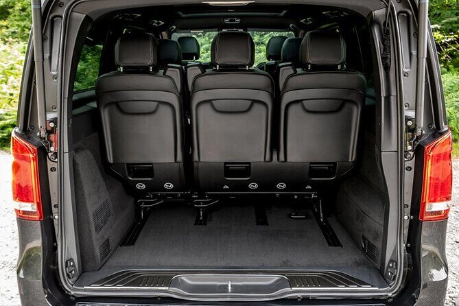 Arrival Private Transfer: Auckland Airport AKL to Auckland City by Luxury Van - What to Expect from Your Auckland Airport Transfer