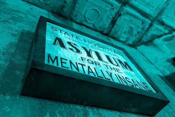 Asylum Escape Room Experience in Avondale - The Setting and Atmosphere