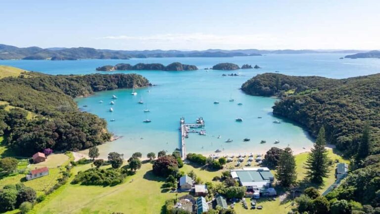 Auckland: 2-Day Bay of Islands Small Group Tour with Cruise - The Itinerary Breakdown