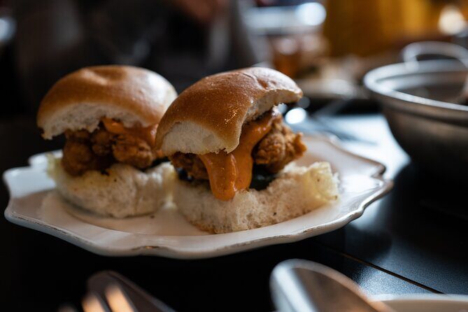 Auckland: Flavours of our City Food Walk - Guides and Personal Touches