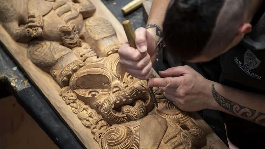 Auckland: Waitomo Caves & Rotorua - Te Puia Small-Group Tour - An In-Depth Look at the Experience