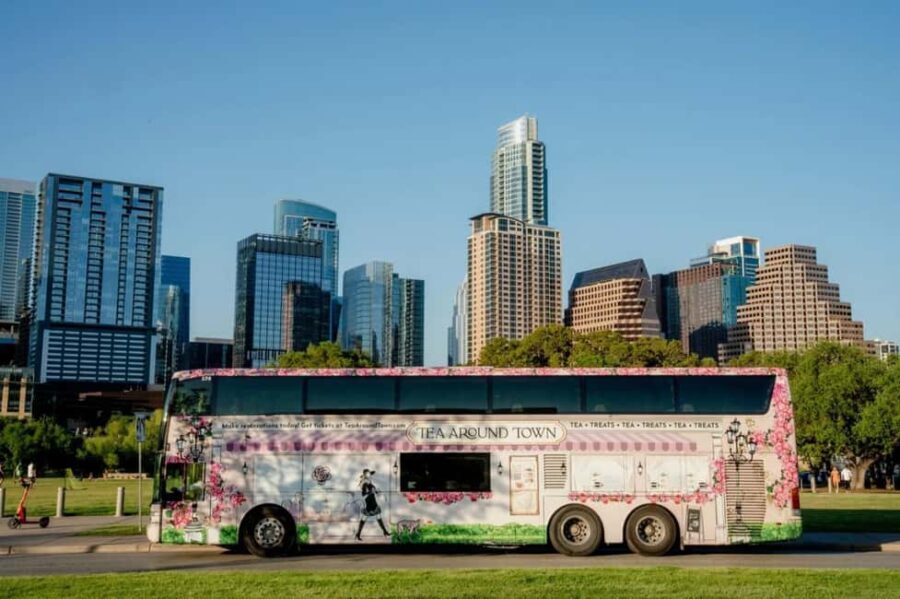 Austin: Tea Around Town Bus Tour with Live Music - The Setting & Atmosphere
