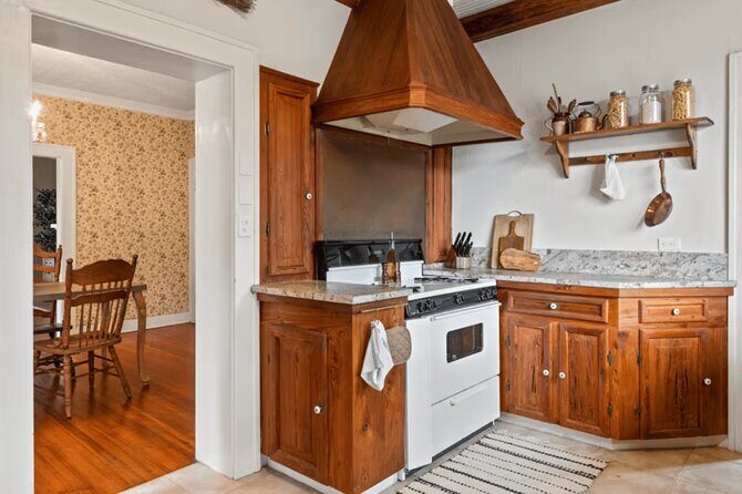 Authentic Cajun Cooking and Food Experience with a Local - The Food Demonstration: Cooking Cajun in Style