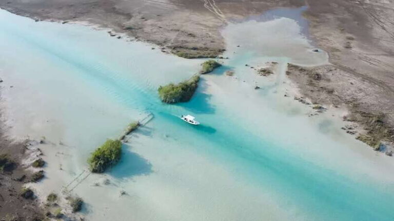 Bacalar: 3 Hour Boat Trip with Swimming & Drinks - The Value for Money