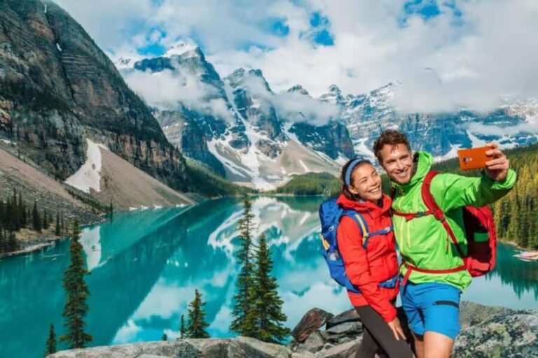 Banff/Calgary:1-Day to Lake Louise,Moraine Lake,Emerald Lake - What to Expect During the Tour