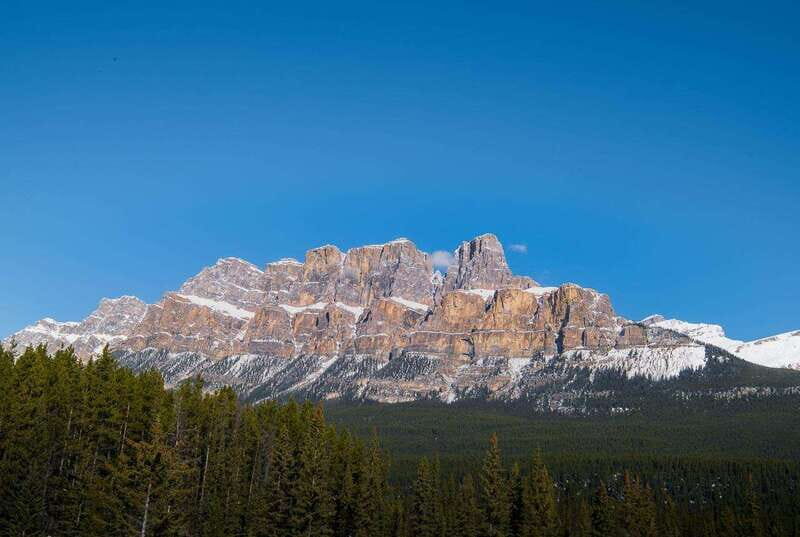 Banff/Canmore/Calgary: Moraine Lake and Lake Louise Guided - What Makes This Tour Stand Out?
