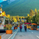 Banff: Lake Louise, Moraine, Emerald & Johnston Canyon Tour - Transport & Group Dynamics