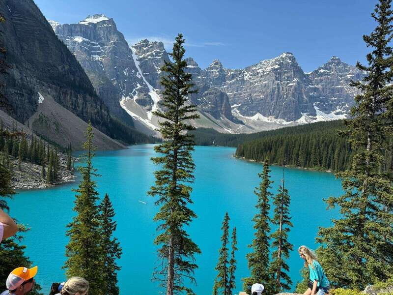Banff, Lake Louise, Moraine ,Emerald & Johnston Canyon tour - Strolling Through Banff Town