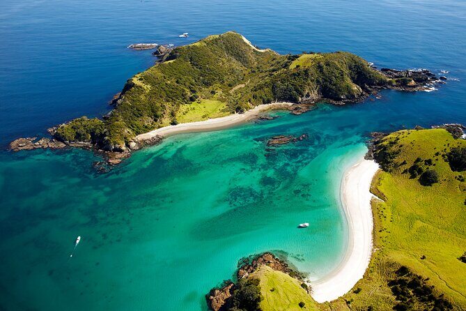Bay of Islands and Hole in the Rock Scenic Helicopter Tour - The Itinerary in Detail