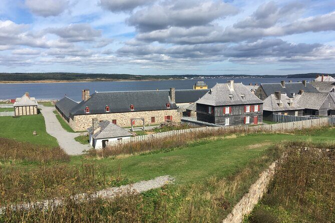 Black Wood Tours: Fortress of Louisbourg Tour - Transportation and Logistics