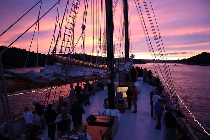 Blue Lobster Party Cruise - What Makes This Tour Special?