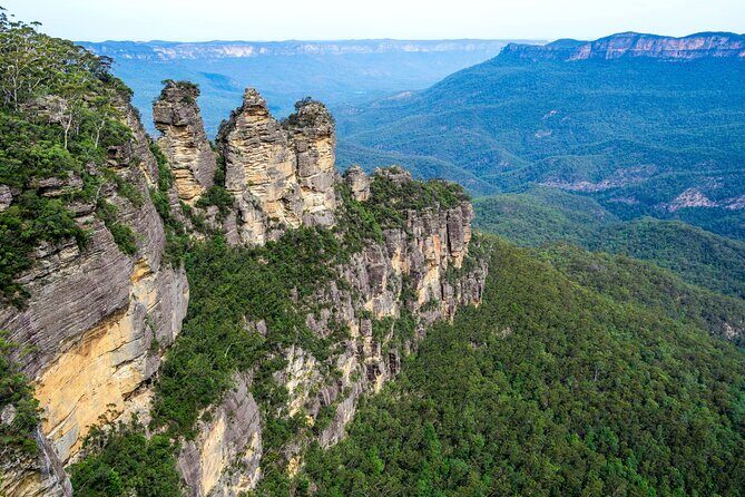 Blue Mountains Day Tour from Sydney - First Stop: Sydney Zoo