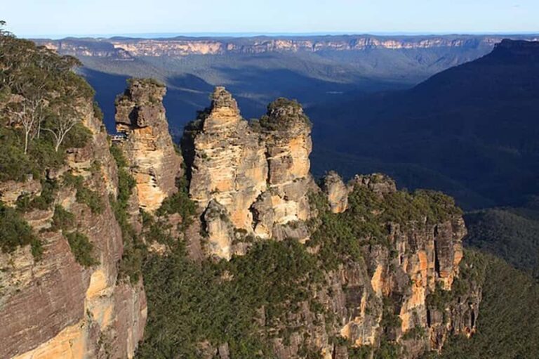 Blue Mountains: Private Tour with Wildlife and River Cruise - Scenic World and the Iconic Three Sisters: The Heart of the Mountains