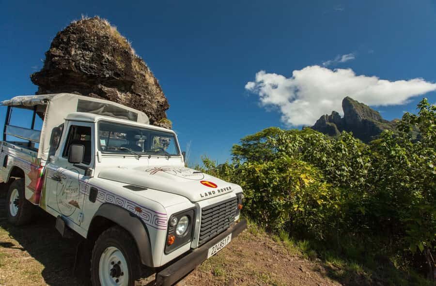 Bora Bora by Land and Sea: 4WD Safari and Snorkel - The Value of the Tour