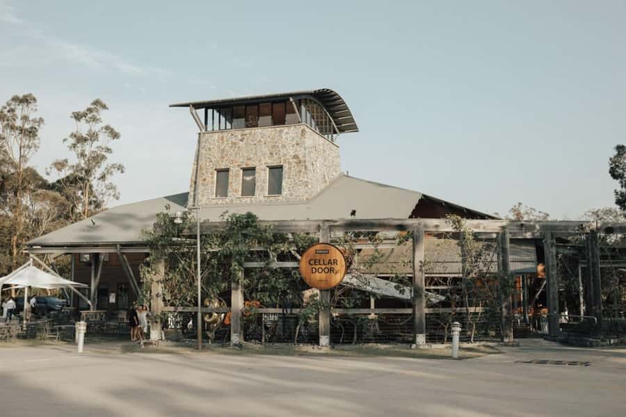 Brisbane: Sirromet Seafood Feast with Premium Tasting - Practical Aspects and Logistics