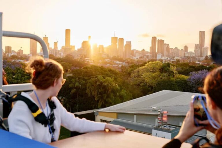 Brisbane: Vertigo Experience  Dining on the Edge - What Makes This Experience Truly Special?