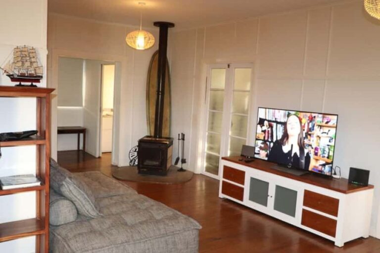 Byron Bay: 2-Day Surf Camp with Lessons, Stay and Breakfast - Detailed Itinerary and Experience Breakdown