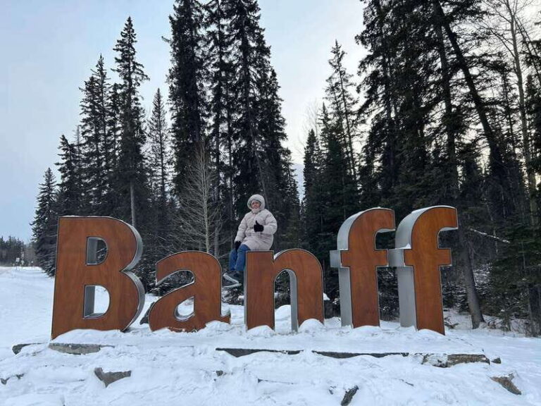 Calgary/Banff: Full-Day Private Banff National Park Tour - What to Expect on the Day