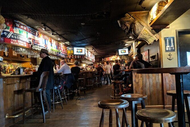 Calgary Bar Crawl: Cruisin' Calgary - The Challenges and Activities