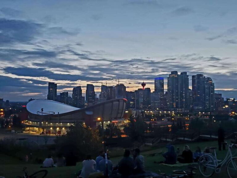 Calgary City Tour & Yamnuska Wolfdog Sanctuary Private Tour - A Deep Dive into the Tour Experience