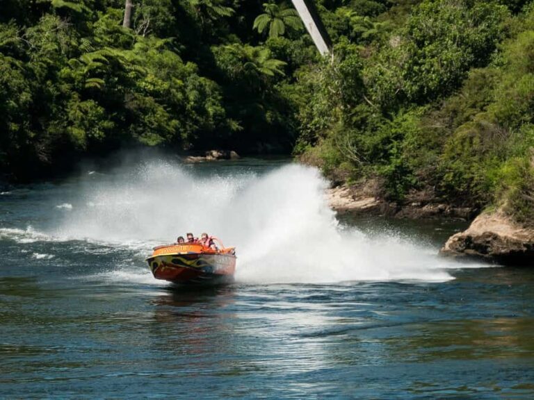 Cambridge Waikato New Zealand: Tour -45 Min Extreme Jet Boat - The Itinerary in Detail