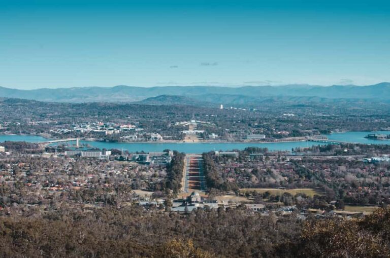 Canberra: City Highlights Day Tour with Entrance Fees - What We Love About This Tour