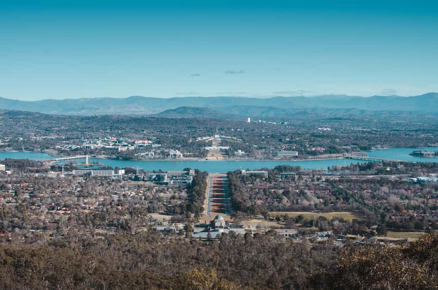 Canberra: City Highlights Day Tour with Entrance Fees - What We Love About This Tour