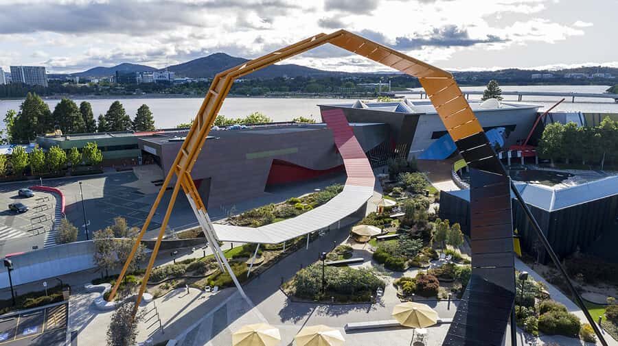 Canberra One Day Tour - The Practical Side of the Tour