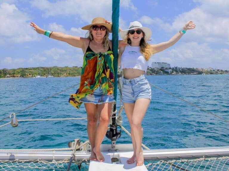 Cancun: Private Catamaran with Open Bar & Snorkeling Option - FAQ