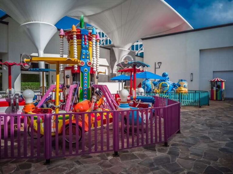 Cancún: Sky Wheel Pass GO - Mirror Maze