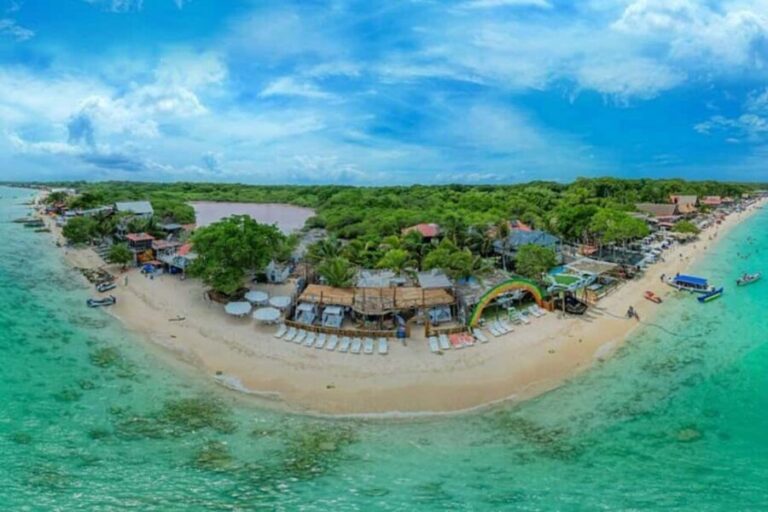 Cartagena: Rosario Islands Day Tour with Snorkel & Lunch - What Do You Get for Your $95?