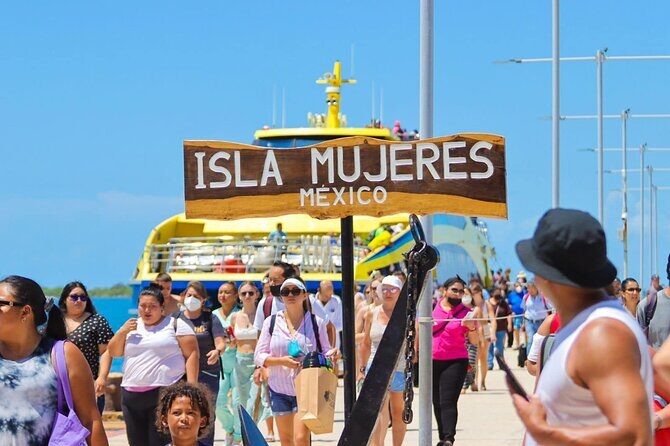Catamaran Beach Club Isla Mujeres Tour