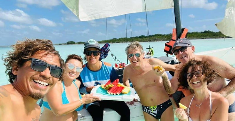 Catamarán Through the Bacalar Lagoon and Make New Friends - Who Is This Tour Perfect For?