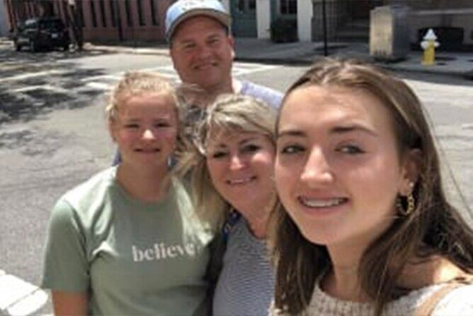 Charleston South Carolina French Quarter Ghost Scavenger Hunt - What’s included and what’s not?