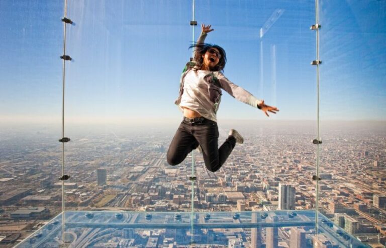 Chicago Explorer Pass: 2 to 7 Attractions including SkyDeck - In-Depth Look at the Attractions & Experiences
