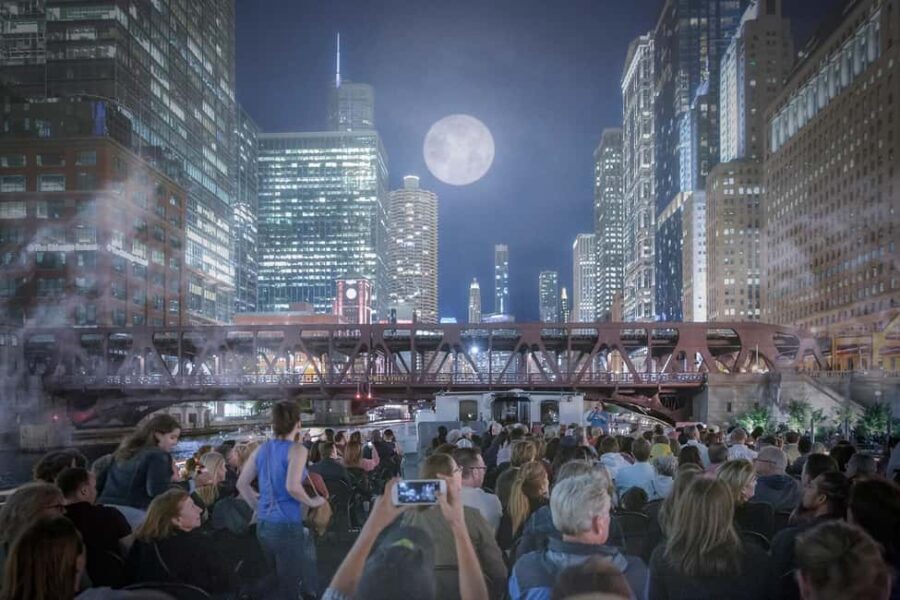 Chicago: Historic Gangsters & Twilight Tales Night Cruise - The Sum Up: Why You Should Consider This Night Cruise