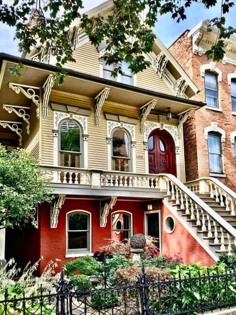 Chicago: Workers Cottages of Oldtown Triangle Walking Tour - Who Would Love This Tour?