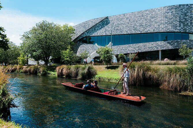 Christchurch Essentials Guided Walking Tour - What Makes This Tour Stand Out?