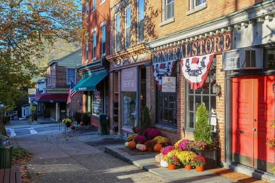 Cold Spring Town&Woodbury Outlets 1-day Tour From NY - FAQ