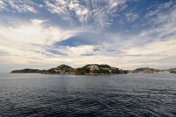 Coyuca Lagoon Tour in Acapulco - The Buffet Lunch and Open Bar: A Relaxed Dining Experience