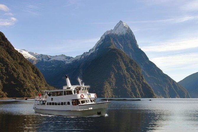 Cruise Milford NZ Small Boutique Cruise Experience - What makes this Milford Sound cruise special?